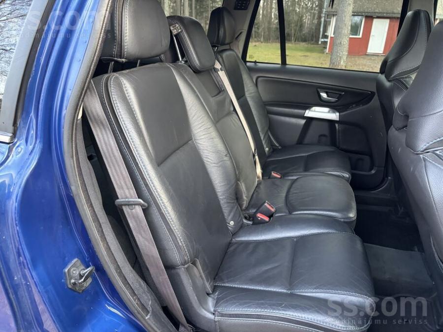 Zils Volvo XC90 2006 Valmiera, ar dzinēja tilpumu 2.40 L un nobraukumu 458 tūkst. km par 3400 €, foto 24 vietnē AUTOMOTO.COM.LV