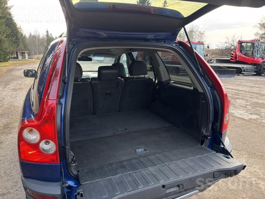 Zils Volvo XC90 2006 Valmiera, ar dzinēja tilpumu 2.40 L un nobraukumu 458 tūkst. km par 3400 €, foto 28 vietnē AUTOMOTO.COM.LV
