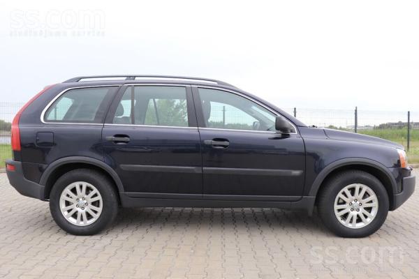 Blue Volvo XC90 2006 in Riga, with an engine capacity of 2.40 L and mileage of 0 thousand km for 5200 €, photo 6 on AUTOMOTO.COM.LV