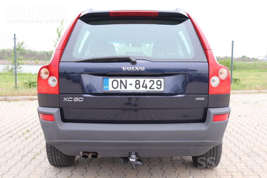 Zils Volvo XC90 2006 Rīga, ar dzinēja tilpumu 2.40 L un nobraukumu 0 tūkst. km par 5200 €, foto 10 vietnē AUTOMOTO.COM.LV