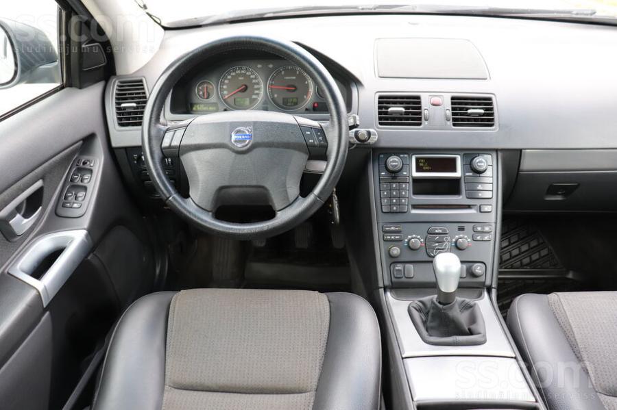 Zils Volvo XC90 2006 Rīga, ar dzinēja tilpumu 2.40 L un nobraukumu 0 tūkst. km par 5200 €, foto 24 vietnē AUTOMOTO.COM.LV