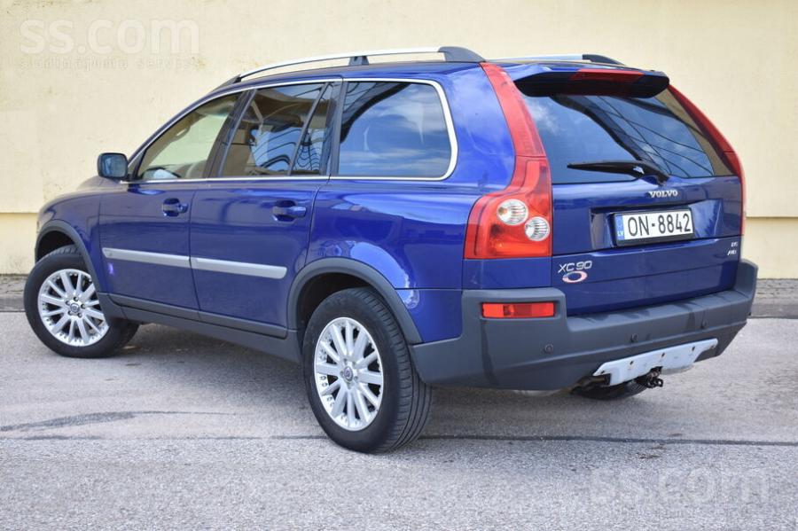 Blue Volvo XC90 2006 in Talsi, with an engine capacity of 2.40 L and mileage of 280 thousand km for 4800 €, photo 3 on AUTOMOTO.COM.LV