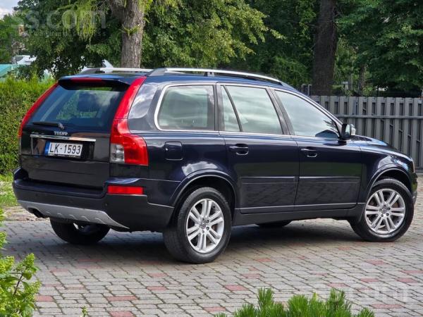 Blue Volvo XC90 2006 in Riga, with an engine capacity of 2.40 L and mileage of 324 thousand km for 3950 €, photo 5 on AUTOMOTO.COM.LV