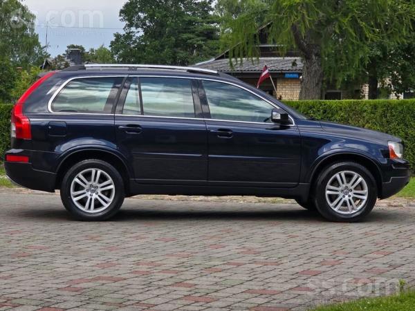 Blue Volvo XC90 2006 in Riga, with an engine capacity of 2.40 L and mileage of 324 thousand km for 3950 €, photo 6 on AUTOMOTO.COM.LV