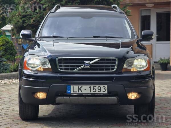 Blue Volvo XC90 2006 in Riga, with an engine capacity of 2.40 L and mileage of 324 thousand km for 3950 €, photo 8 on AUTOMOTO.COM.LV
