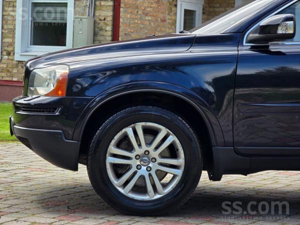 Blue Volvo XC90 2006 in Riga, with an engine capacity of 2.40 L and mileage of 324 thousand km for 3950 €, photo 9 on AUTOMOTO.COM.LV