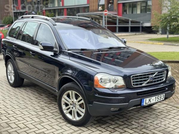 Zils Volvo XC90 2006 Rīga, ar dzinēja tilpumu 2.40 L un nobraukumu 324 tūkst. km par 5690 €, foto 1 vietnē AUTOMOTO.COM.LV