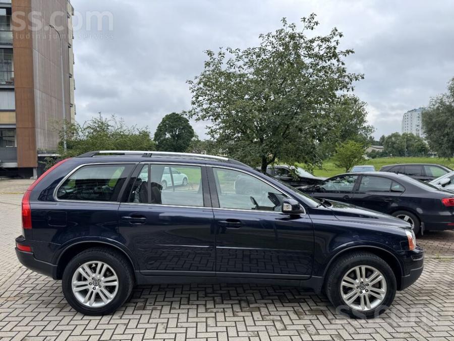 Zils Volvo XC90 2006 Rīga, ar dzinēja tilpumu 2.40 L un nobraukumu 324 tūkst. km par 5690 €, foto 5 vietnē AUTOMOTO.COM.LV