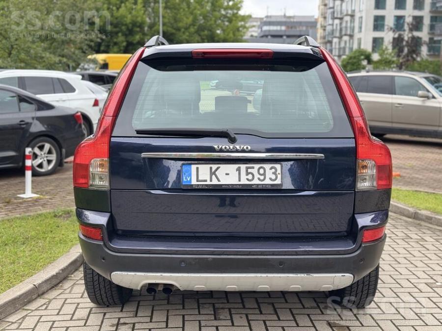 Zils Volvo XC90 2006 Rīga, ar dzinēja tilpumu 2.40 L un nobraukumu 324 tūkst. km par 5690 €, foto 6 vietnē AUTOMOTO.COM.LV