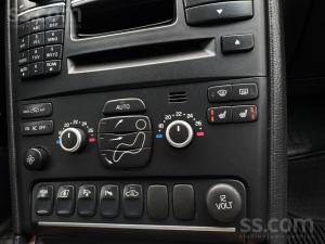 Zils Volvo XC90 2006 Rīga, ar dzinēja tilpumu 2.40 L un nobraukumu 324 tūkst. km par 5690 €, foto 27 vietnē AUTOMOTO.COM.LV