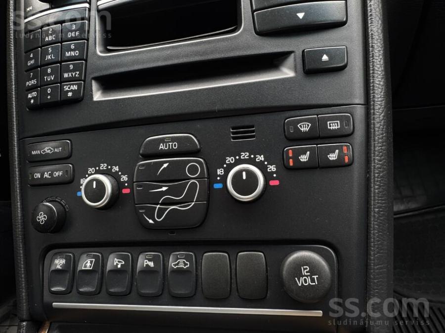 Zils Volvo XC90 2006 Rīga, ar dzinēja tilpumu 2.40 L un nobraukumu 324 tūkst. km par 5690 €, foto 27 vietnē AUTOMOTO.COM.LV