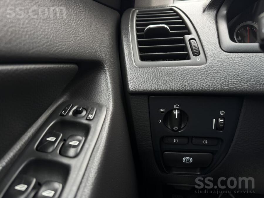 Zils Volvo XC90 2006 Rīga, ar dzinēja tilpumu 2.40 L un nobraukumu 324 tūkst. km par 5690 €, foto 33 vietnē AUTOMOTO.COM.LV