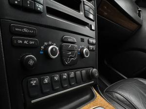 Zils Volvo XC90 2006 Rīga, ar dzinēja tilpumu 2.40 L un nobraukumu 324 tūkst. km par 5690 €, foto 28 vietnē AUTOMOTO.COM.LV
