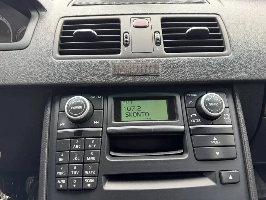 Zils Volvo XC90 2006 Rīga, ar dzinēja tilpumu 2.40 L un nobraukumu 324 tūkst. km par 5690 €, foto 30 vietnē AUTOMOTO.COM.LV