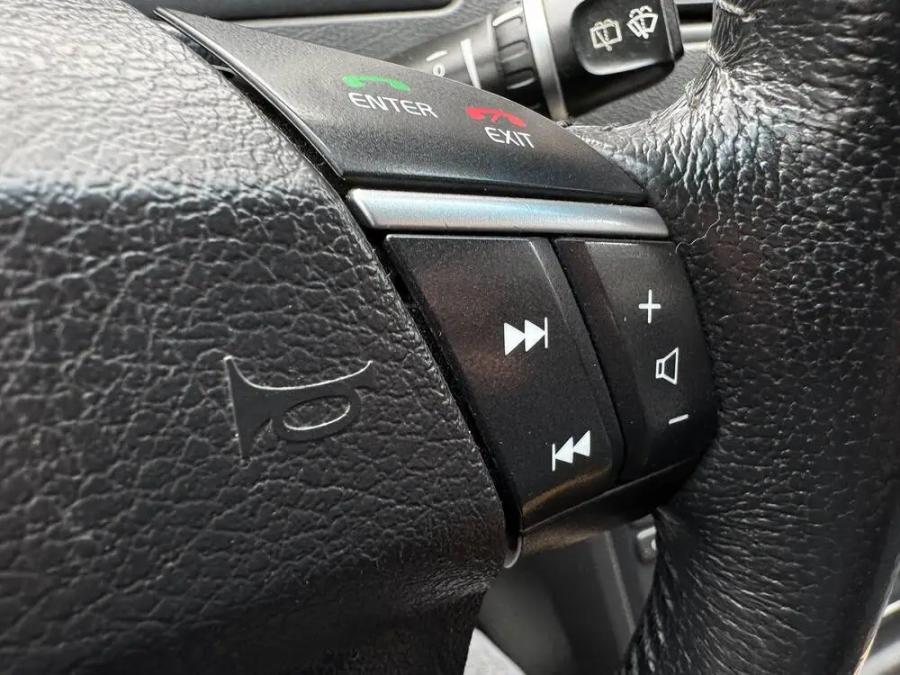 Zils Volvo XC90 2006 Rīga, ar dzinēja tilpumu 2.40 L un nobraukumu 324 tūkst. km par 5690 €, foto 33 vietnē AUTOMOTO.COM.LV