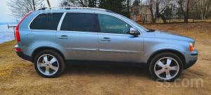 Blue Volvo XC90 2006 in Riga, with an engine capacity of 2.40 L and mileage of 298 thousand km for 6500 €, photo 5 on AUTOMOTO.COM.LV