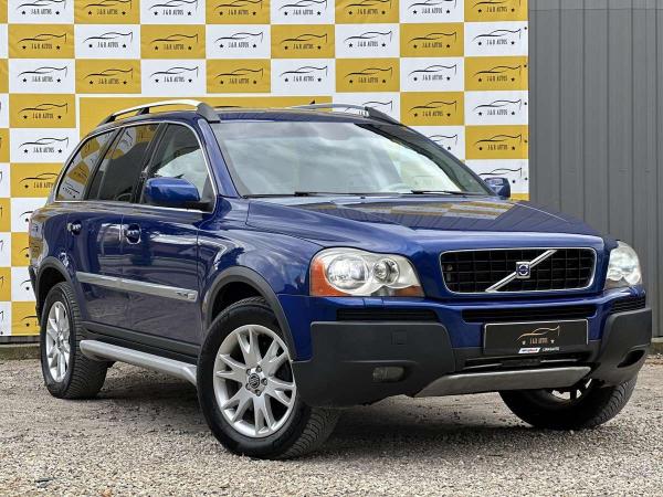 Blue Volvo XC90 2006 in Siauliai, with an engine capacity of 2.40 L and mileage of 296 thousand km for 4450 €, photo 3 on AUTOMOTO.COM.LV