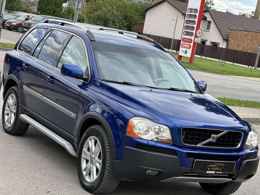 Blue Volvo XC90 2006 in Siauliai, with an engine capacity of 2.40 L and mileage of 296 thousand km for 4450 €, photo 18 on AUTOMOTO.COM.LV