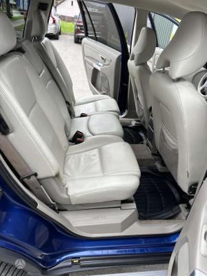 Blue Volvo XC90 2006 in Siauliai, with an engine capacity of 2.40 L and mileage of 296 thousand km for 4450 €, photo 31 on AUTOMOTO.COM.LV