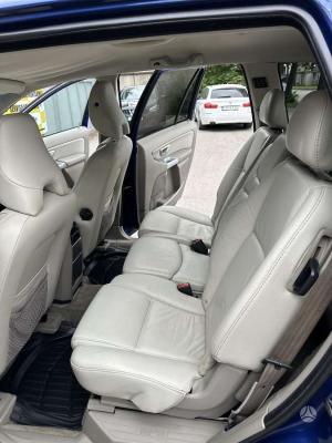 Blue Volvo XC90 2006 in Siauliai, with an engine capacity of 2.40 L and mileage of 296 thousand km for 4450 €, photo 32 on AUTOMOTO.COM.LV