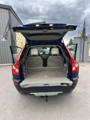 Blue Volvo XC90 2006 in Siauliai, with an engine capacity of 2.40 L and mileage of 296 thousand km for 4450 €, photo 35 on AUTOMOTO.COM.LV