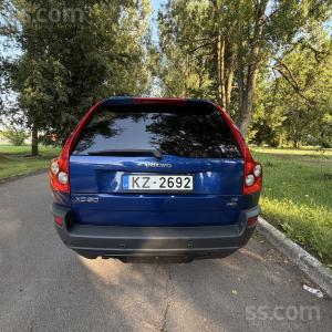 Zils Volvo XC90 2006 Rīga, ar dzinēja tilpumu 2.40 L un nobraukumu 293 tūkst. km par 5800 €, foto 3 vietnē AUTOMOTO.COM.LV