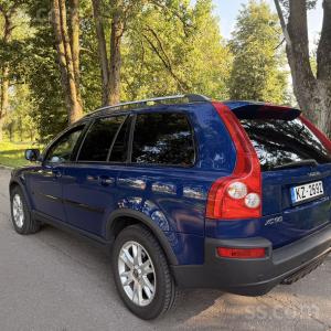 Zils Volvo XC90 2006 Rīga, ar dzinēja tilpumu 2.40 L un nobraukumu 293 tūkst. km par 5800 €, foto 4 vietnē AUTOMOTO.COM.LV