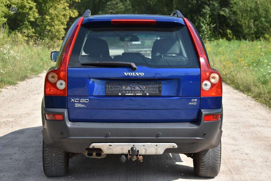 Blue Volvo XC90 2006 in Vilnius, with an engine capacity of 2.40 L and mileage of 327 thousand km for 4900 €, photo 5 on AUTOMOTO.COM.LV