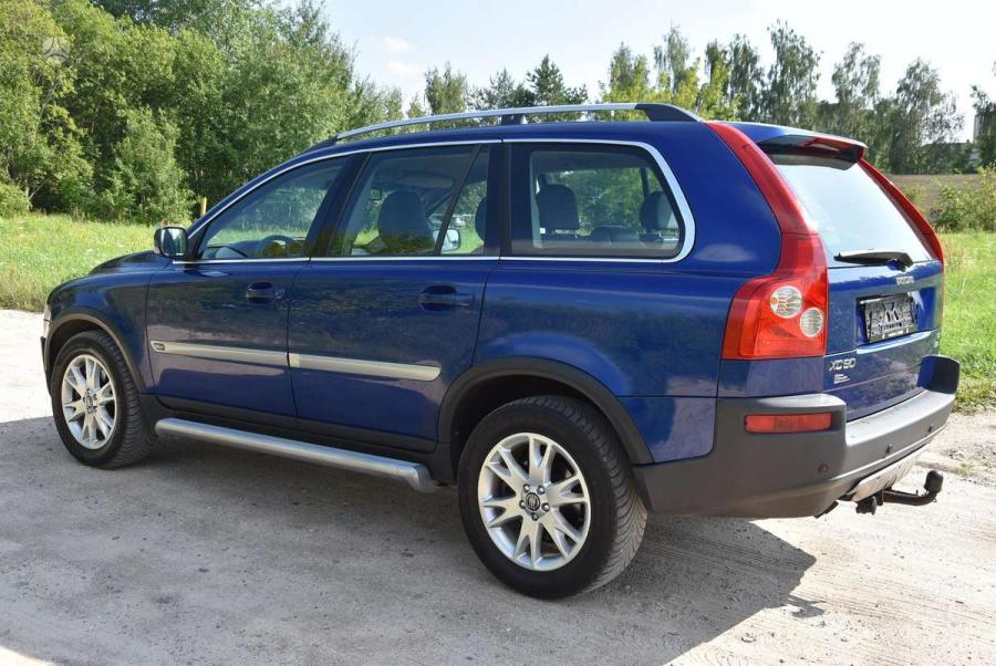 Blue Volvo XC90 2006 in Vilnius, with an engine capacity of 2.40 L and mileage of 327 thousand km for 4900 €, photo 7 on AUTOMOTO.COM.LV