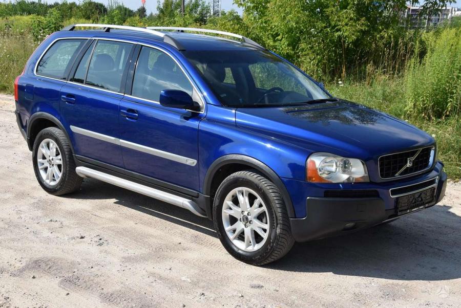 Blue Volvo XC90 2006 in Vilnius, with an engine capacity of 2.40 L and mileage of 327 thousand km for 4900 €, photo 9 on AUTOMOTO.COM.LV