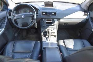 Blue Volvo XC90 2006 in Vilnius, with an engine capacity of 2.40 L and mileage of 327 thousand km for 4900 €, photo 15 on AUTOMOTO.COM.LV