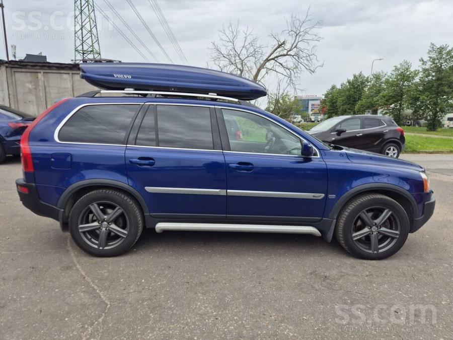Zils Volvo XC90 2006 Rīga, ar dzinēja tilpumu 2.40 L un nobraukumu 342 tūkst. km par 4990 €, foto 10 vietnē AUTOMOTO.COM.LV