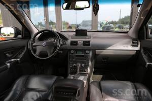 Blue Volvo XC90 2006 in Tukums, with an engine capacity of 2.40 L and mileage of 317 thousand km for 4990 €, photo 8 on AUTOMOTO.COM.LV
