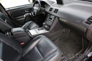 Blue Volvo XC90 2006 in Tukums, with an engine capacity of 2.40 L and mileage of 317 thousand km for 4990 €, photo 12 on AUTOMOTO.COM.LV