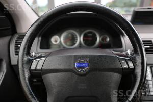 Blue Volvo XC90 2006 in Tukums, with an engine capacity of 2.40 L and mileage of 317 thousand km for 4990 €, photo 15 on AUTOMOTO.COM.LV