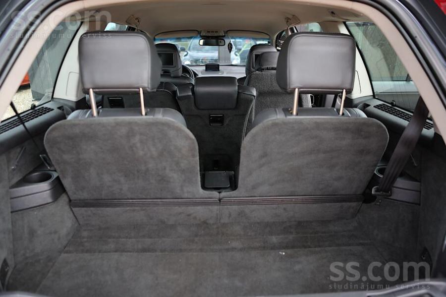 Blue Volvo XC90 2006 in Tukums, with an engine capacity of 2.40 L and mileage of 317 thousand km for 4990 €, photo 28 on AUTOMOTO.COM.LV
