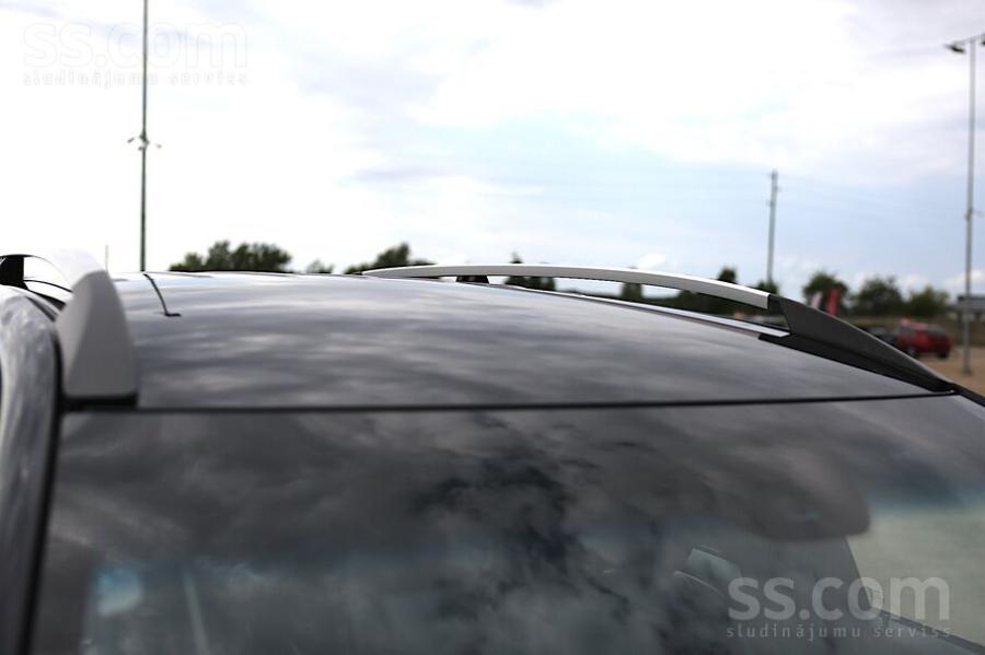 Blue Volvo XC90 2006 in Tukums, with an engine capacity of 2.40 L and mileage of 317 thousand km for 4990 €, photo 30 on AUTOMOTO.COM.LV