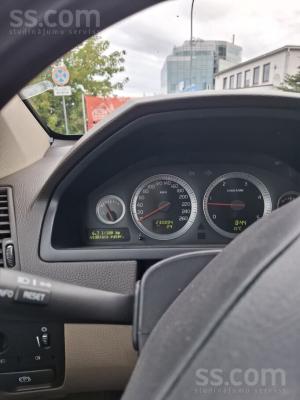 Blue Volvo XC90 2006 in Riga, with an engine capacity of 2.50 L and mileage of 23 thousand km for 5100 €, photo 6 on AUTOMOTO.COM.LV