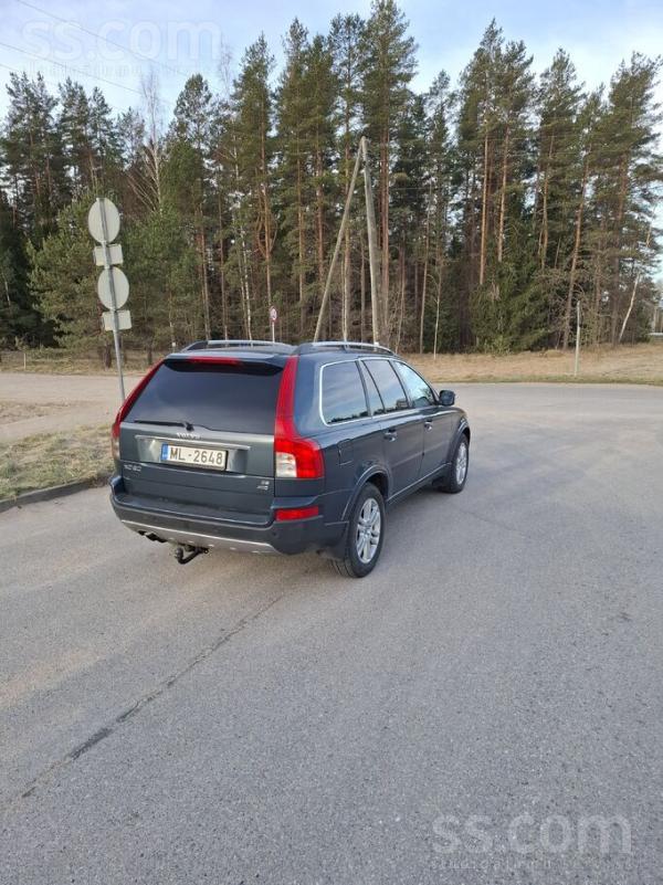 Blue Volvo XC90 2006 in Riga, with an engine capacity of 2.40 L and mileage of 231 thousand km for 5100 €, photo 3 on AUTOMOTO.COM.LV
