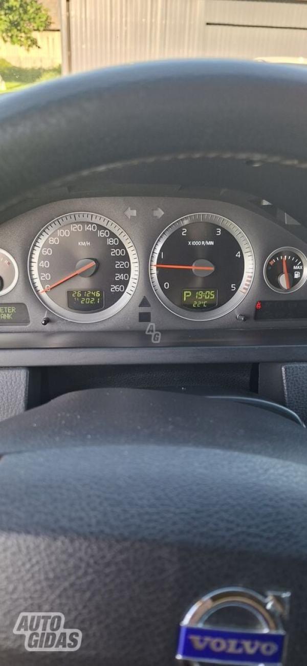 Zils Volvo XC90 2006 Raseiniai, ar dzinēja tilpumu 2.40 L un nobraukumu 261 tūkst. km par 5000 €, foto 6 vietnē AUTOMOTO.COM.LV