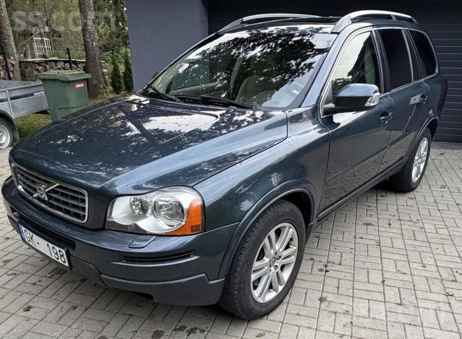Zils Volvo XC90 2006 Rīga, ar dzinēja tilpumu 2.40 L un nobraukumu 231 tūkst. km par 5900 €, foto 1 vietnē AUTOMOTO.COM.LV