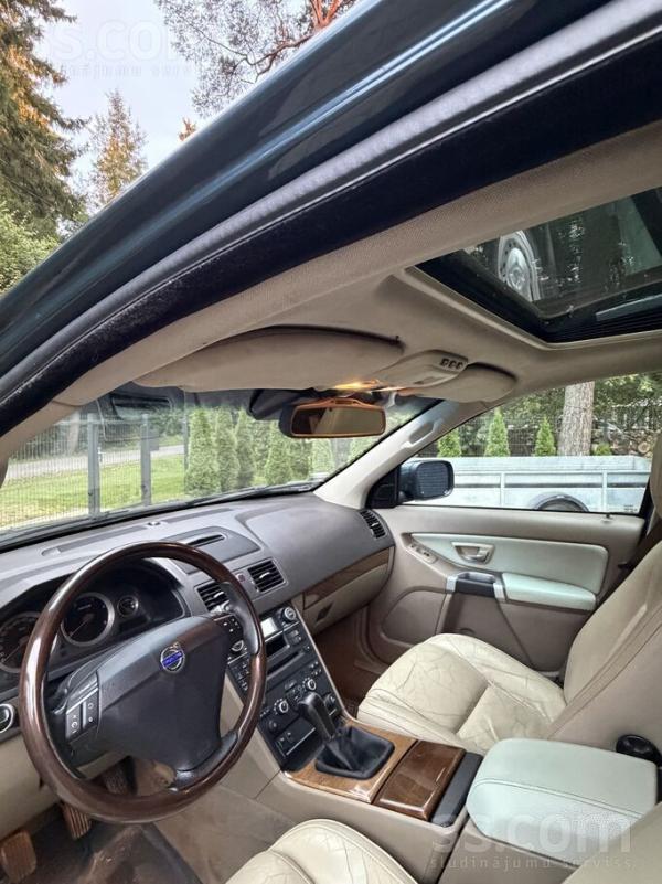 Blue Volvo XC90 2006 in Riga, with an engine capacity of 2.40 L and mileage of 231 thousand km for 5900 €, photo 6 on AUTOMOTO.COM.LV