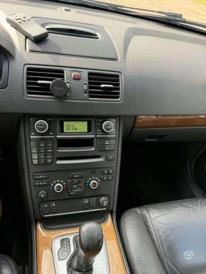 Zils Volvo XC90 2006 Utena, ar dzinēja tilpumu 2.40 L un nobraukumu 270 tūkst. km par 4400 €, foto 14 vietnē AUTOMOTO.COM.LV