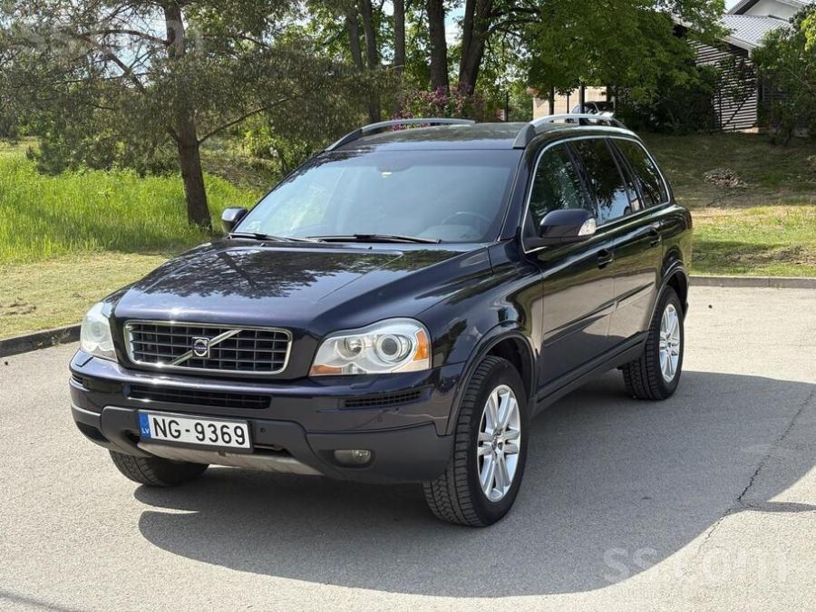 Blue Volvo XC90 2007 in Dobele, with an engine capacity of 2.40 L and mileage of 306 thousand km for 1450 €, photo 2 on AUTOMOTO.COM.LV