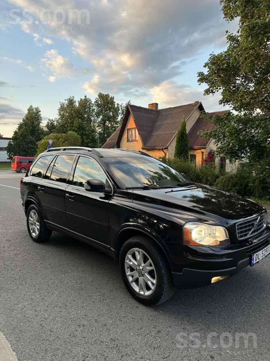 Blue Volvo XC90 2007 in Riga, with an engine capacity of 2.40 L and mileage of 236 thousand km for 6600 €, photo 1 on AUTOMOTO.COM.LV