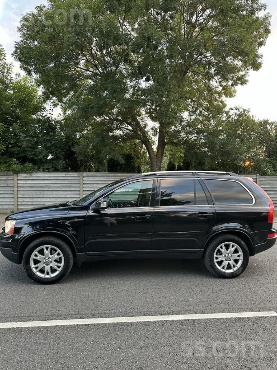 Blue Volvo XC90 2007 in Riga, with an engine capacity of 2.40 L and mileage of 236 thousand km for 6600 €, photo 3 on AUTOMOTO.COM.LV