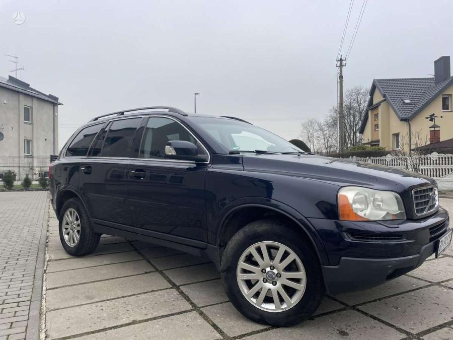 Blue Volvo XC90 2007 in Alytus, with an engine capacity of 2.40 L and mileage of 312 thousand km for 4650 €, photo 3 on AUTOMOTO.COM.LV