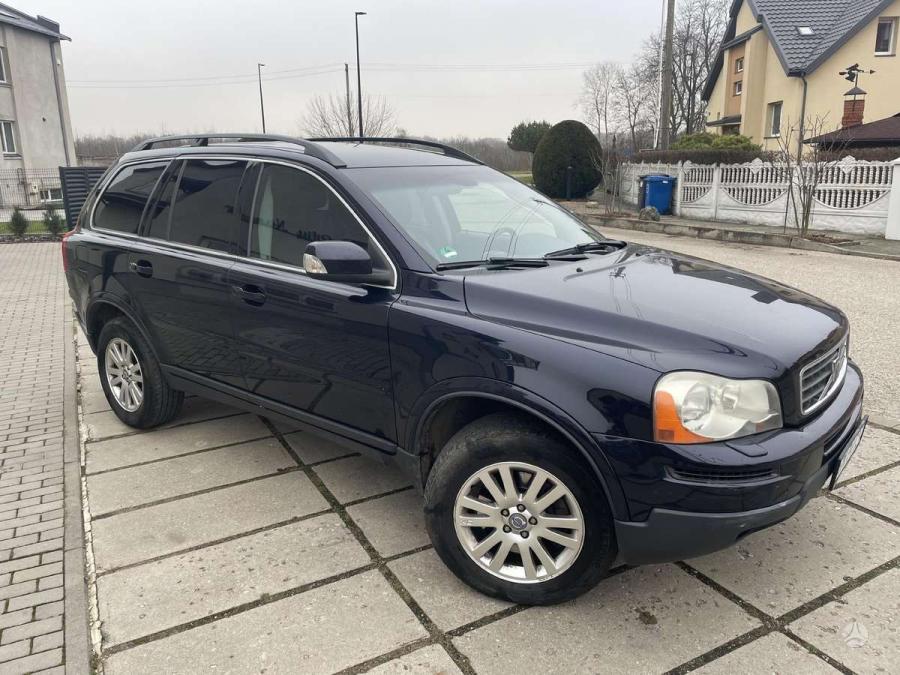 Blue Volvo XC90 2007 in Alytus, with an engine capacity of 2.40 L and mileage of 312 thousand km for 4650 €, photo 7 on AUTOMOTO.COM.LV