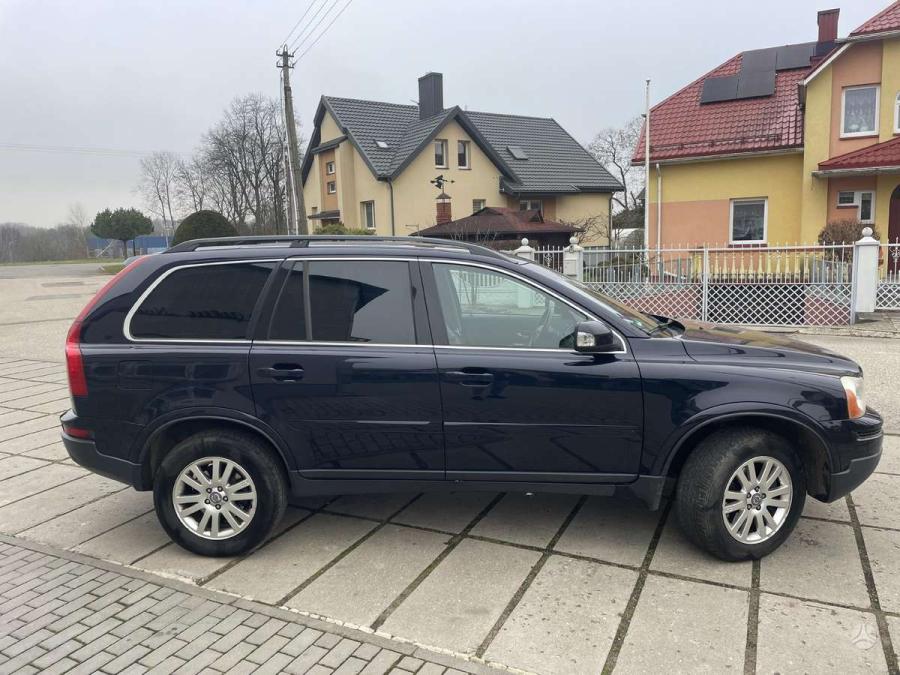 Blue Volvo XC90 2007 in Alytus, with an engine capacity of 2.40 L and mileage of 312 thousand km for 4650 €, photo 9 on AUTOMOTO.COM.LV