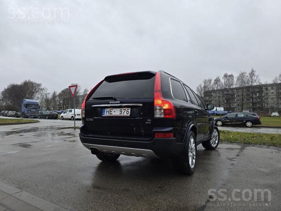 Blue Volvo XC90 2007 in Riga, with an engine capacity of 2.40 L and mileage of 272 thousand km for 6200 €, photo 2 on AUTOMOTO.COM.LV